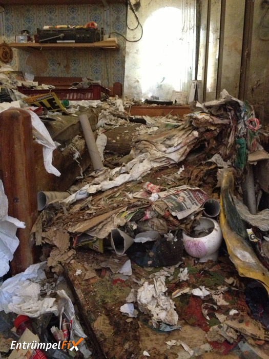 Entrümpelung einer Messie-Wohnung - Dauer, Kosten & Ablauf